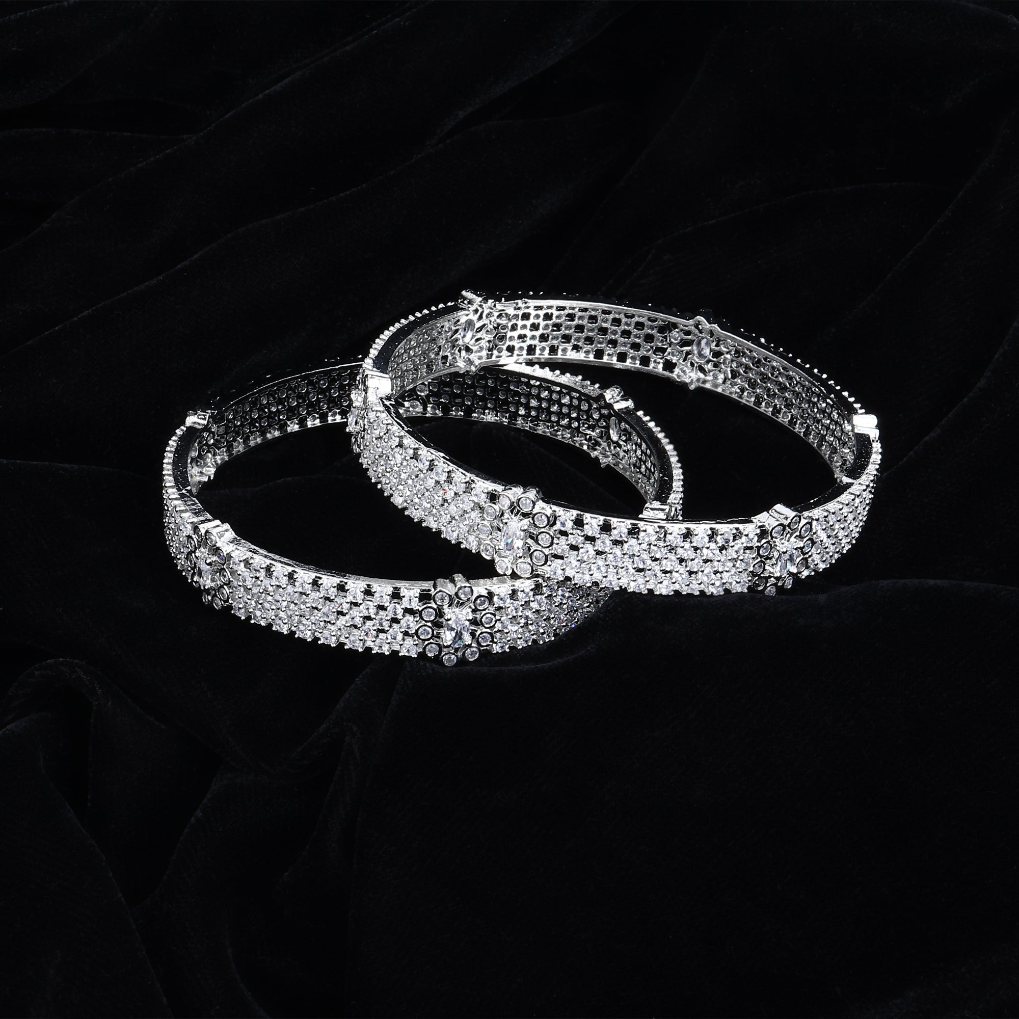 Sunaina Designer Bindi Book and Makeup brush and bags – Punjab Bangle Store